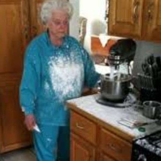 Easy 4-Ingredient American Buttercream Frosting